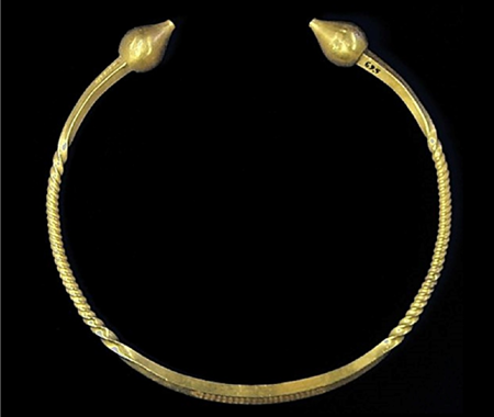 Gold torcs, Iron Age, Montalegre [Trás-os-Montes] - Archeofactu
