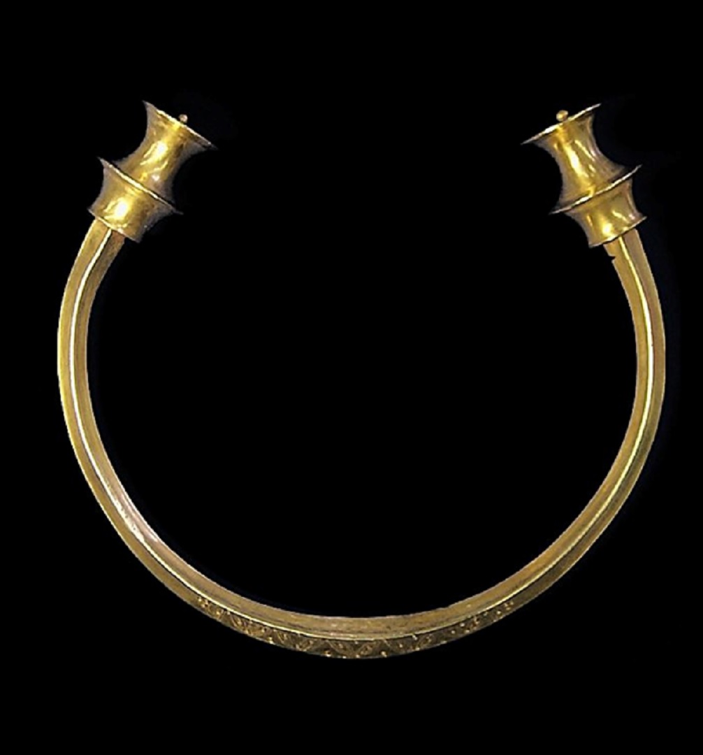 Gold torcs, Iron Age, Montalegre [Trás-os-Montes] - Archeofactu